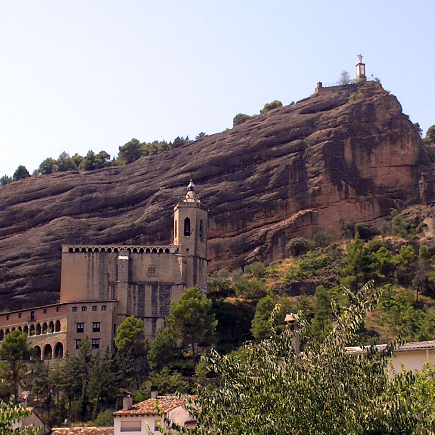 Basílica de la Virgen de la Peña - Late Gothic church in Graus, Spain