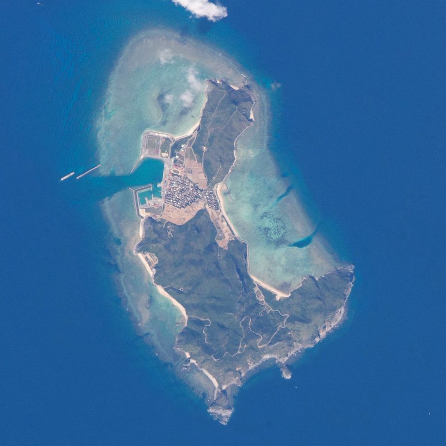 Miyako Strait - Maritime strait between Miyako and Okinawa Islands, Japan