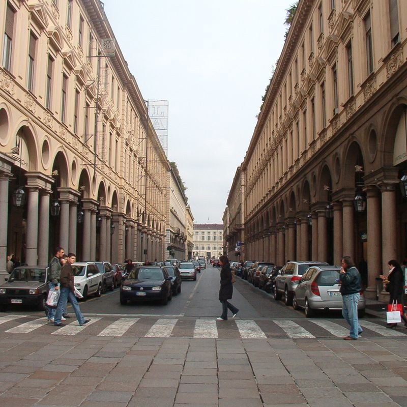 Via Roma - Calle comercial en el centro de Turín, Italia