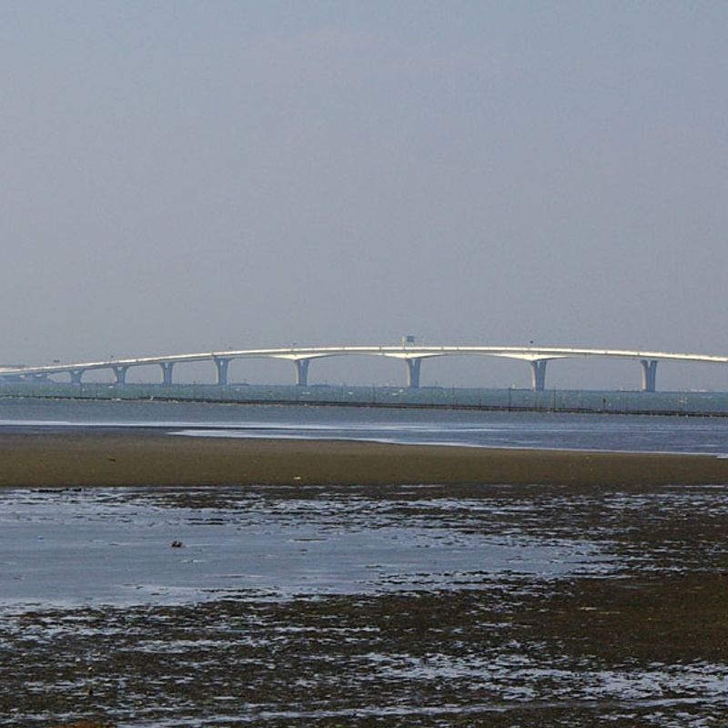 Tokyo Wan Aqua-Line - Route tunnel-pont à Kawasaki, Japon.