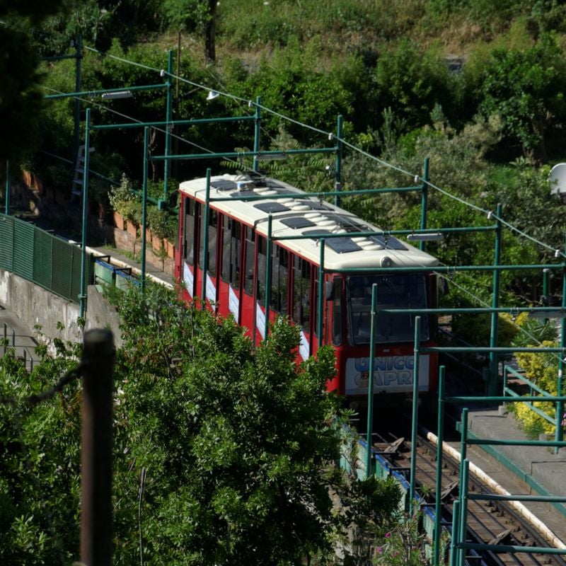 Funicular de Capri - Funicular en Marina Grande, Italia